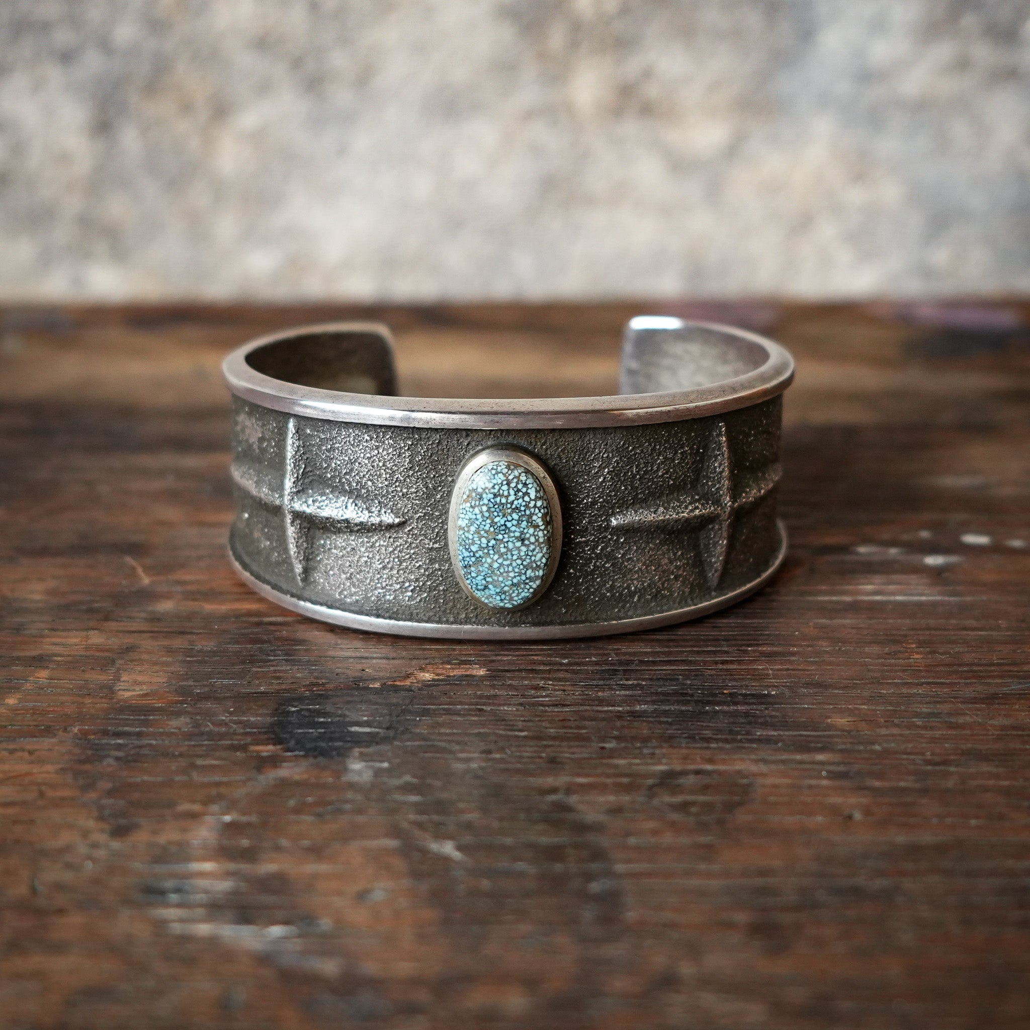 Darryl Begay_Bangle_Sterling Silver ＆ #8 Turquoise – JeansShopSpiral